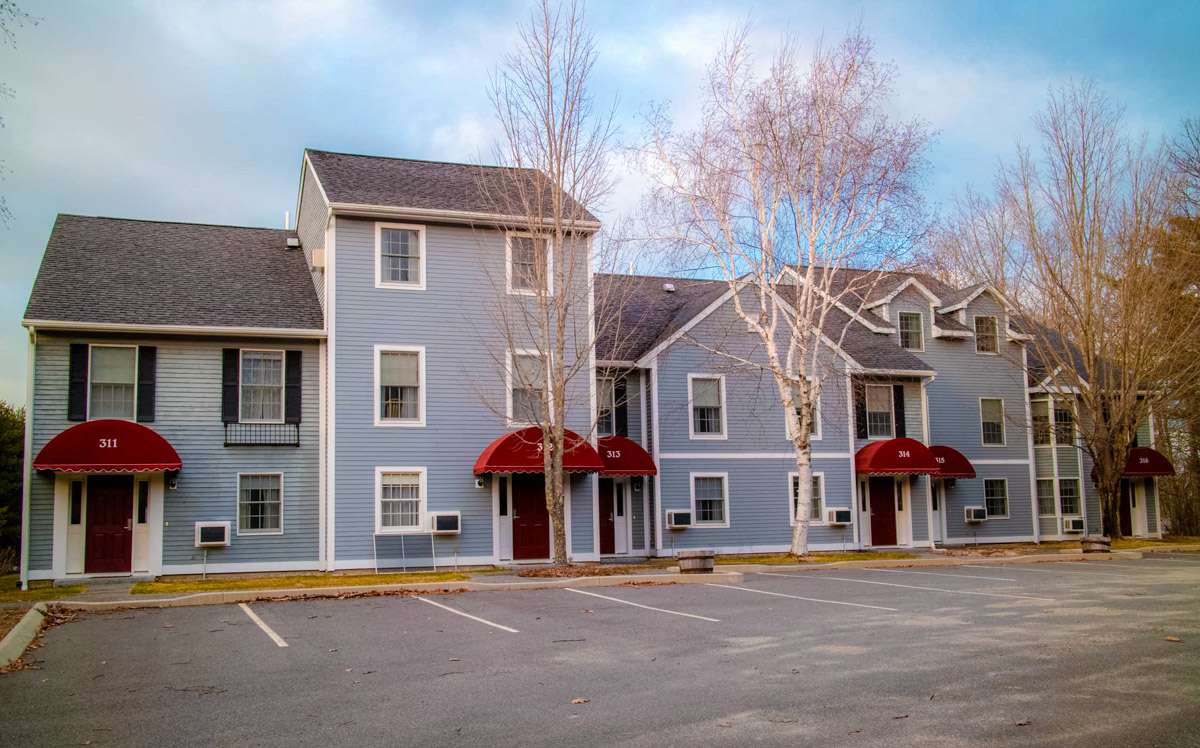 With lack of housing putting a 'crunch' on recruitment, Bar Harbor employers take more of a role ...