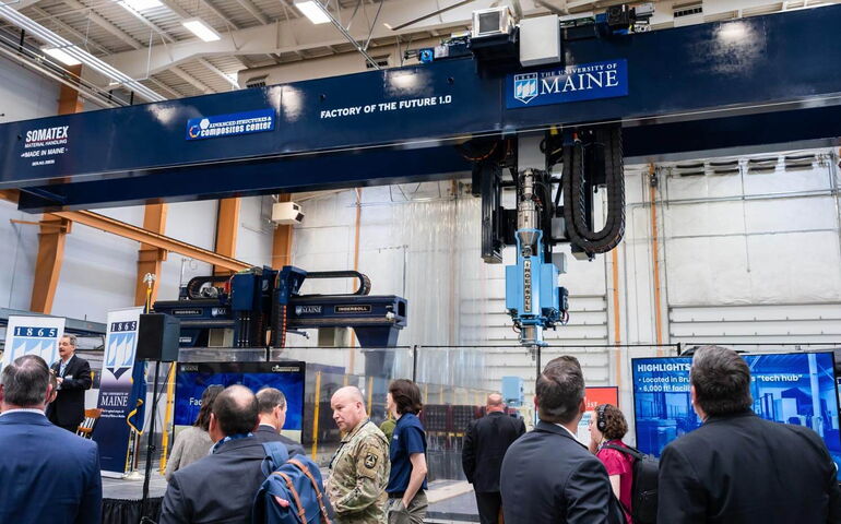 UMaine smashes its own world record with a 3D printer that s 4X as large Mainebiz.biz